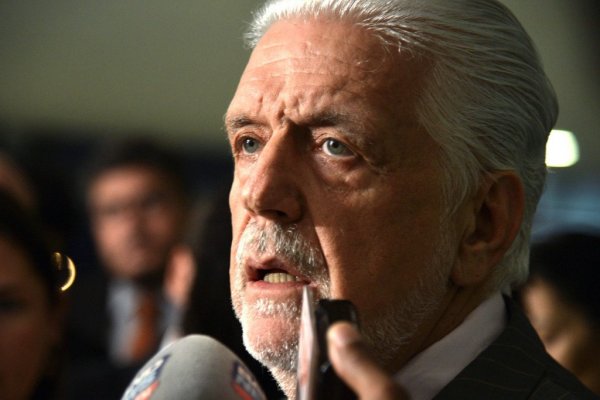 PF cumpre mandados contra Jaques Wagner na Bahia