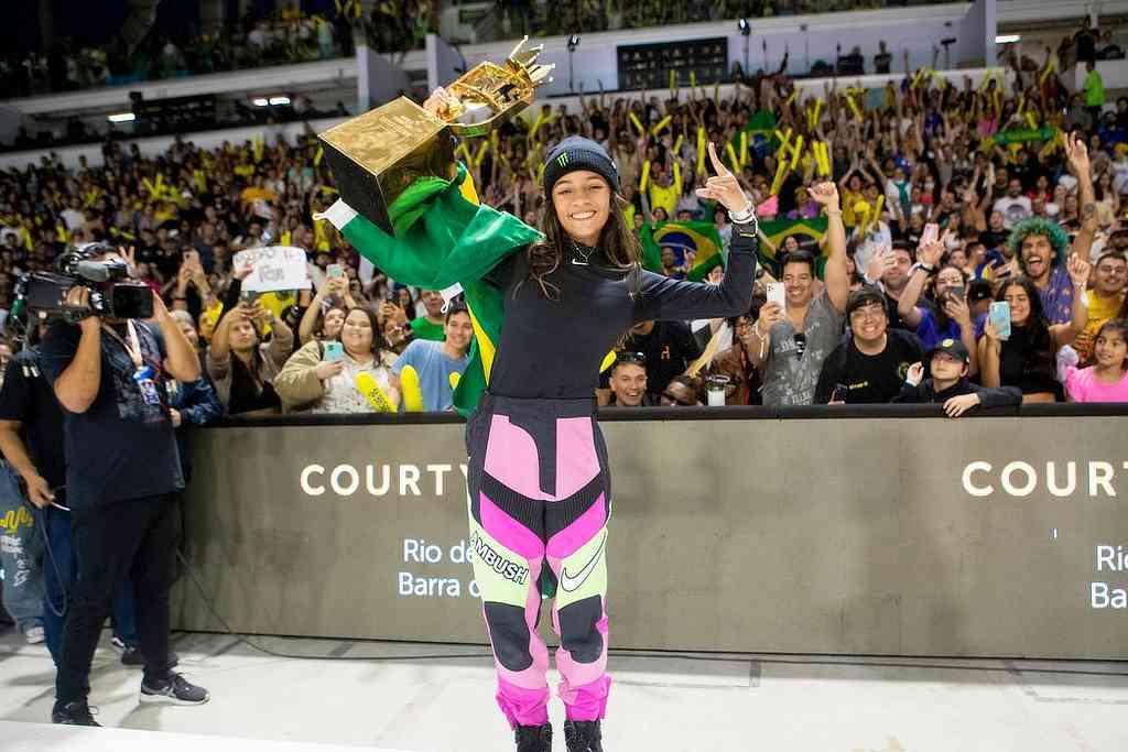 Rayssa quebra marcas com título mundial | NE Notícias